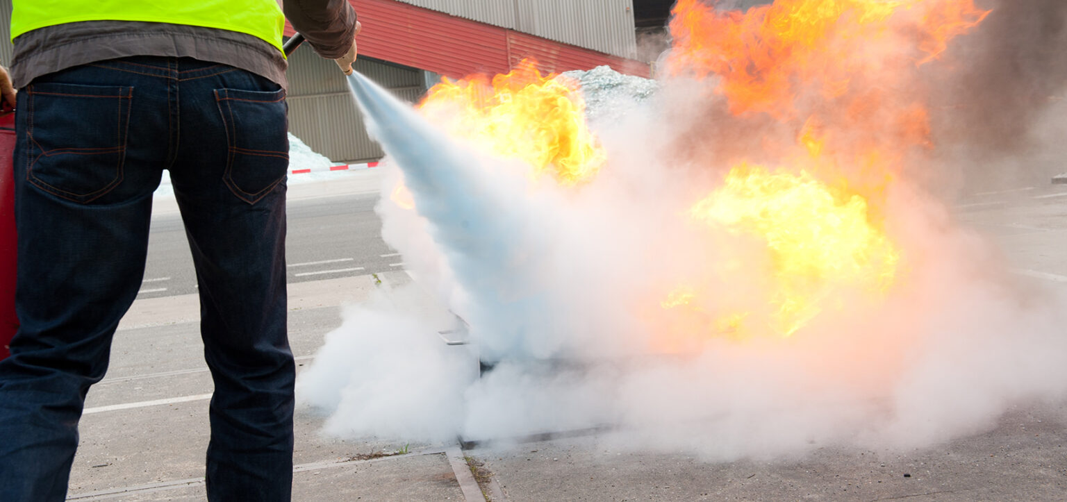 Ausbildung zum Brandschutzhelfer; Brandschutzorganisation im Betrieb ASR A2.2 Brandschutzhelfer ...